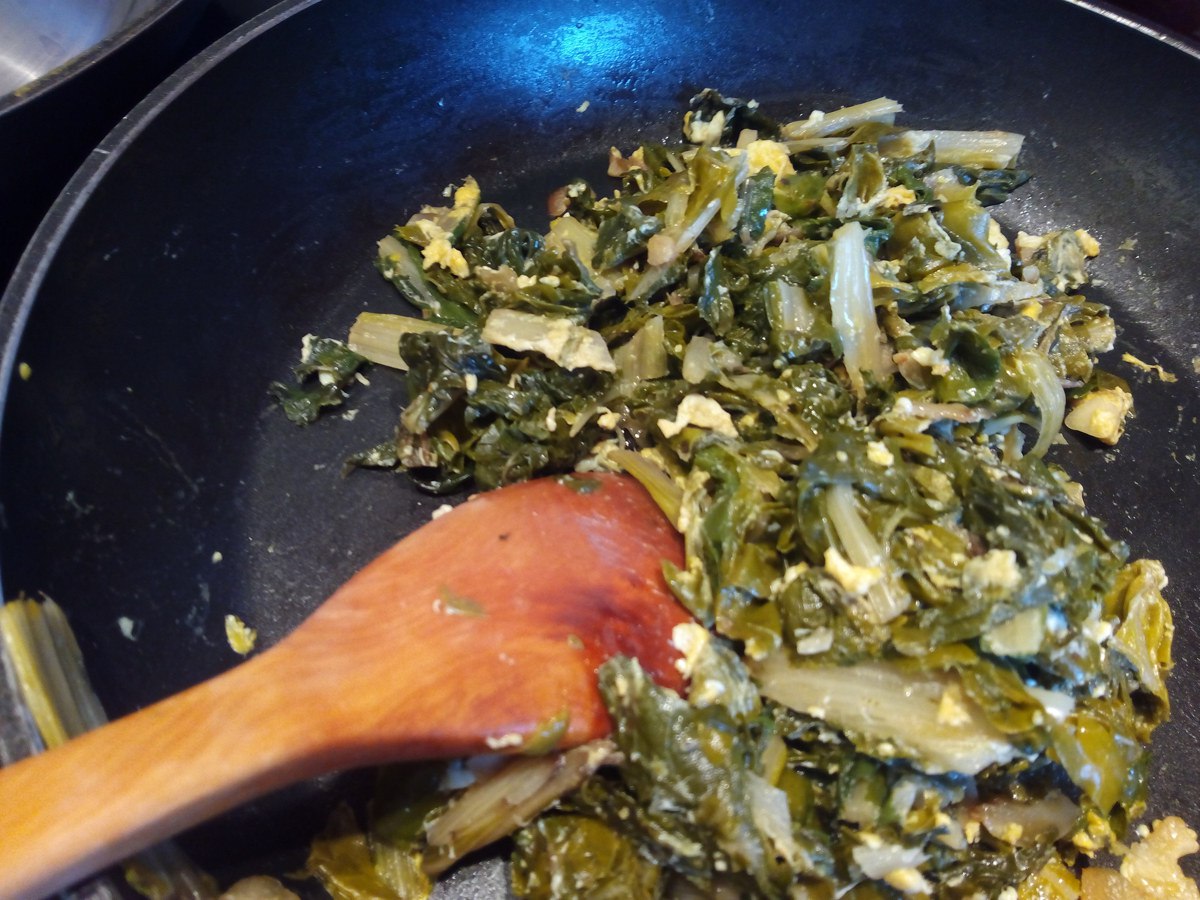 Acelgas rehogadas con momentos alegres - Armonía Corporal